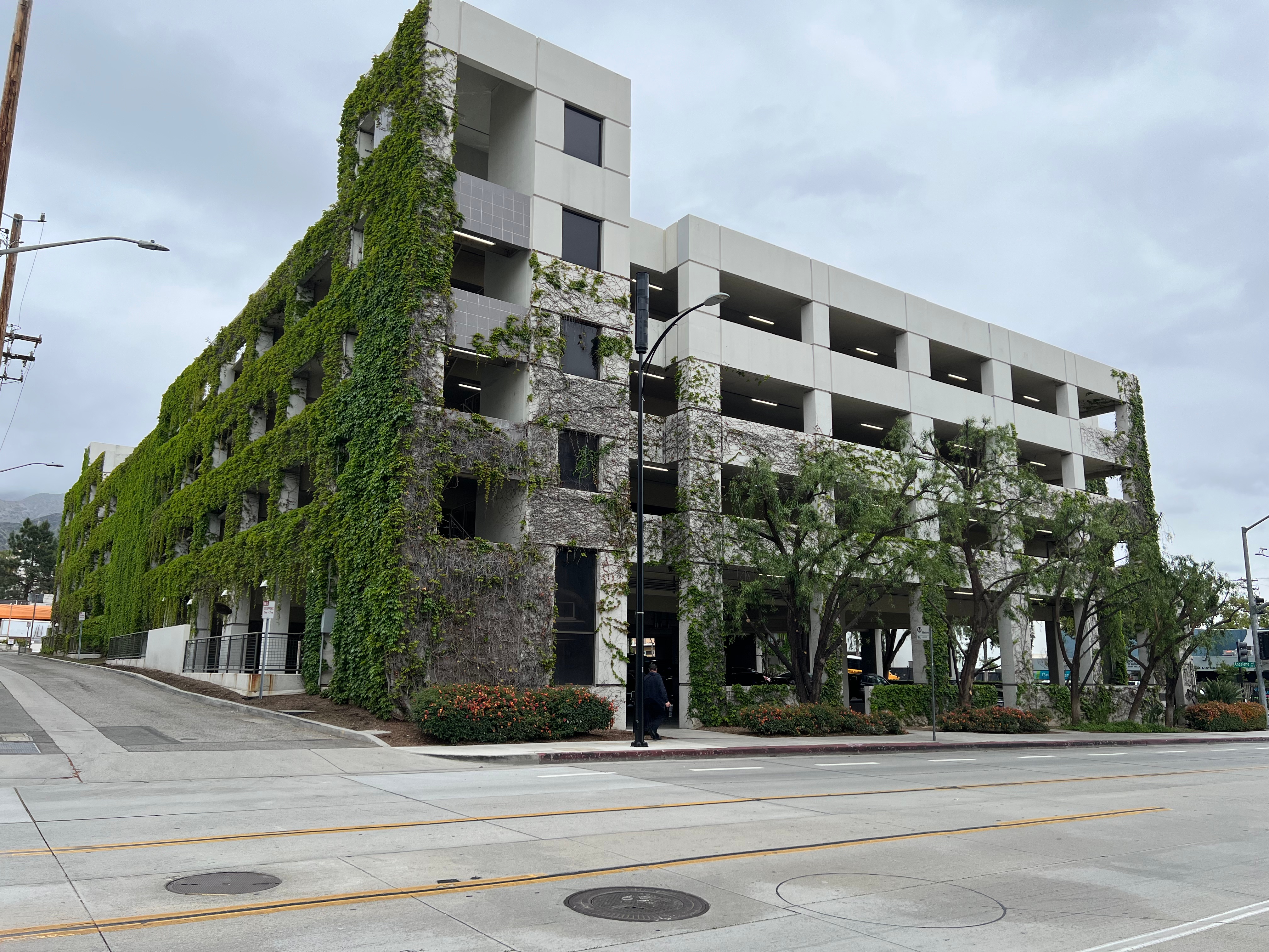 Now Leasing – 250 E Olive Ave, Burbank, CA – A website showcasing a ...